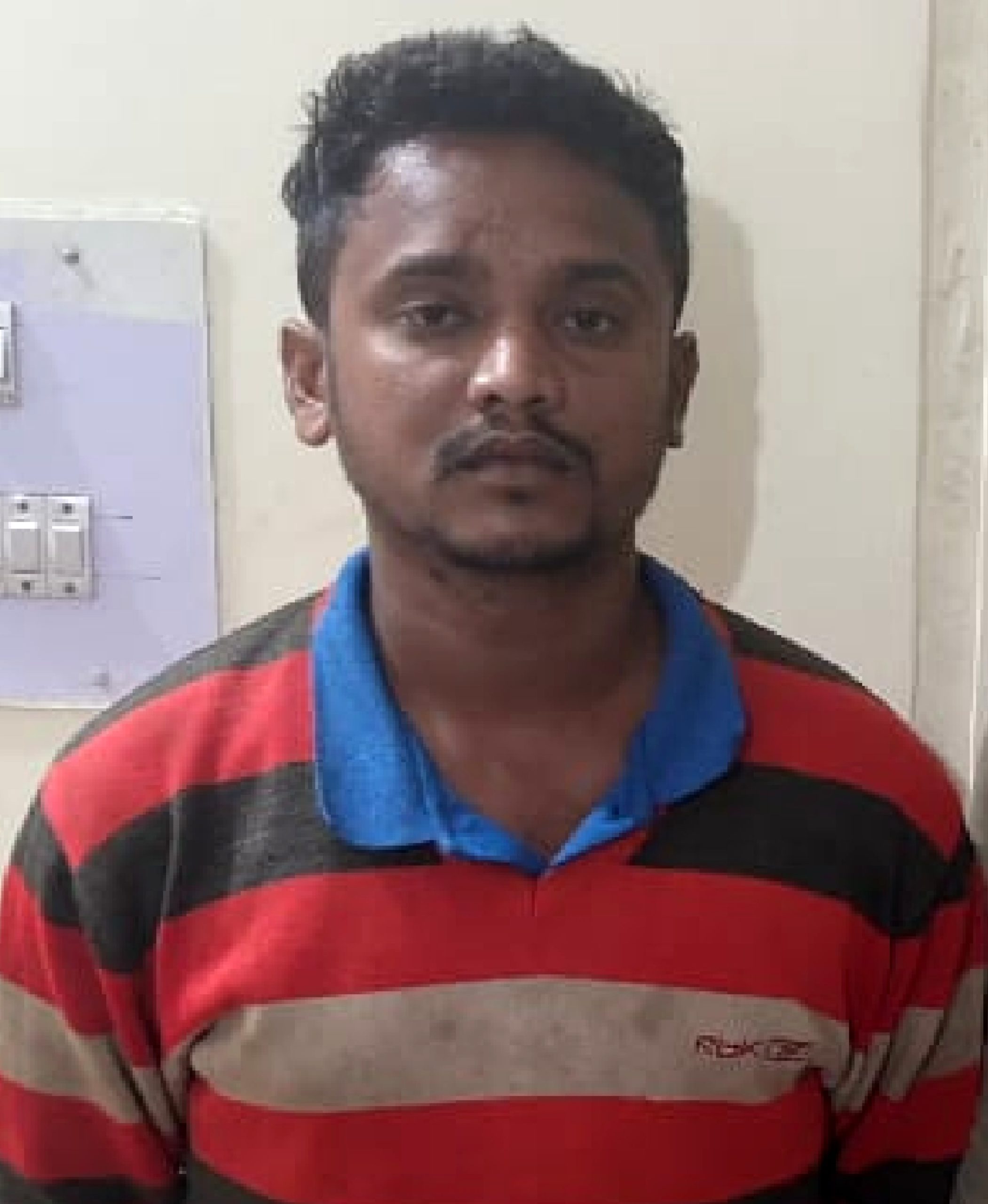 ଲୁହାପଥର ବୋଝେଇ ୬ ଡମ୍ପର ଜବତ ଘଟଣା:ଡମ୍ପର ମାଲିକ ଗିରଫ - Dharitri