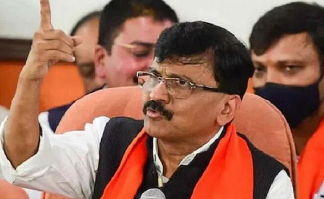 ସୁପ୍ରିମକୋର୍ଟଙ୍କ ରାୟ ପୂର୍ବରୁ ଶିନ୍ଦେ ସରକାରଙ୍କୁ ଟାର୍ଗେଟ କଲେ ସଞ୍ଜୟ ରାଉତ ...